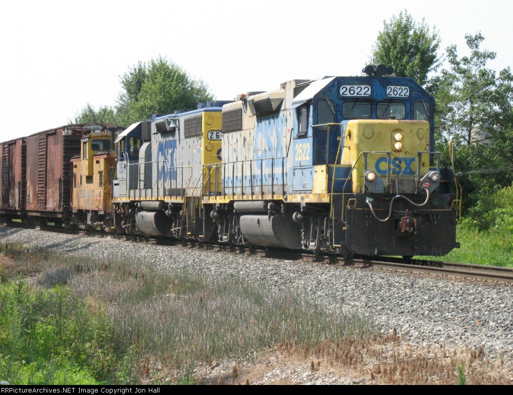 CSX 2622 & 2631 head east with D708-07